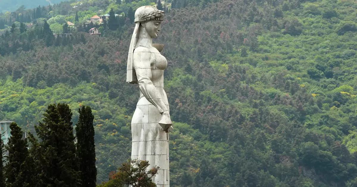 Discovering Kartlis Deda: The Iconic Mother of Georgia Statue | Georgia ...