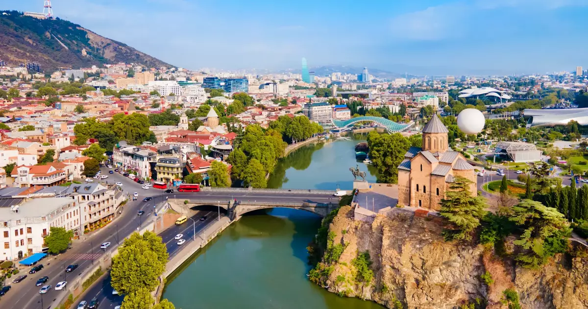 Metekhi Bridge - Sightseeing in Tbilisi | Georgia Travel
