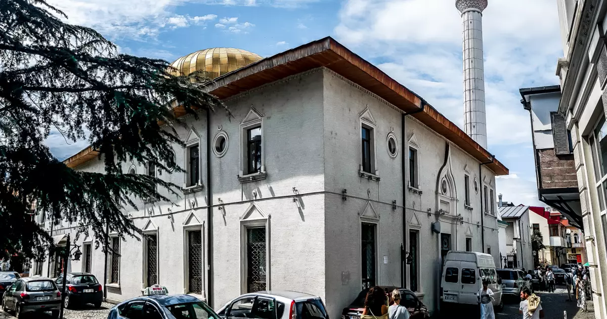 "Orta Jame" Mosque | Georgia Travel